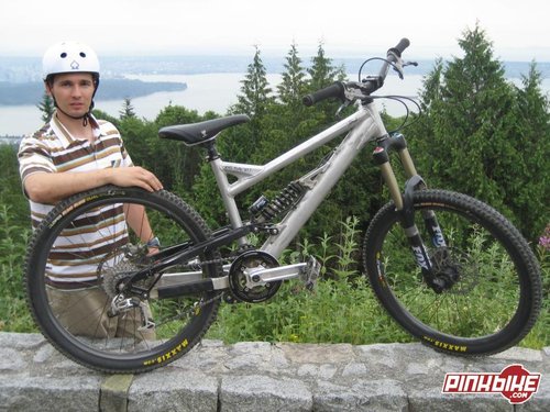 C-Team review the KHS DH-200 and preview the KHS FR Lucky 7 - Pinkbike