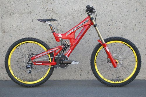 2008 Manitou Travis 203mm in red - Pinkbike Forum