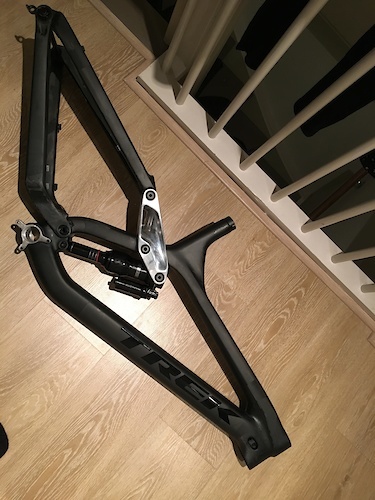 The worlds lightest 27.5 downhill bike?? by christiaan - Pinkbike