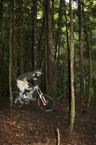 Independent Drive for an Independent Rider - 2008 GT DHi Review by ...