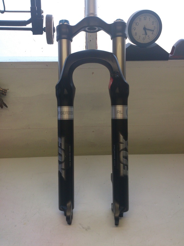 Fox 32 F series RL 100mm forks 1 1/8 steerer For Sale