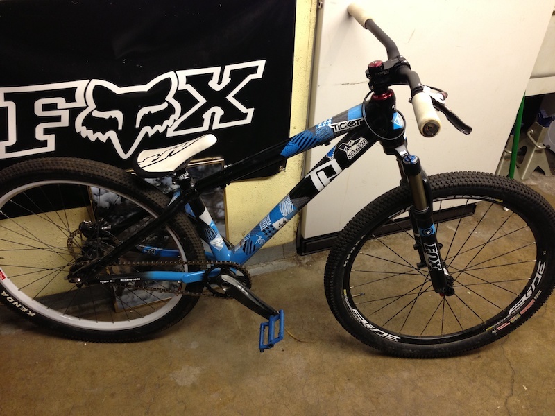 2010 Trek Ticket Signature Size M For Sale
