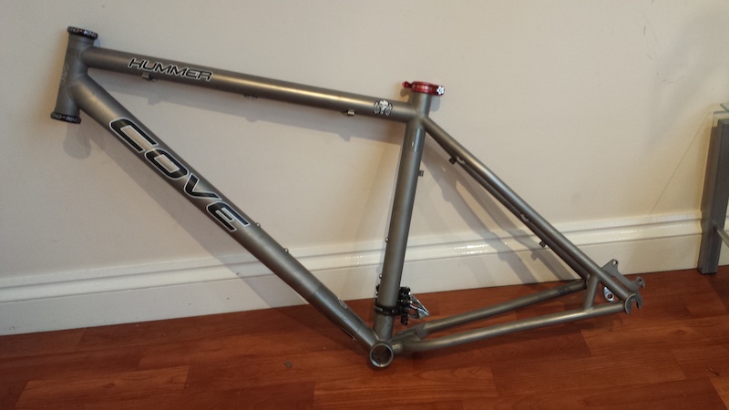 2011 Cove Hummer frame 18" - excellent condition For Sale