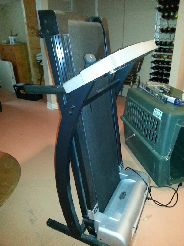 4 years old Treadmill For Sale