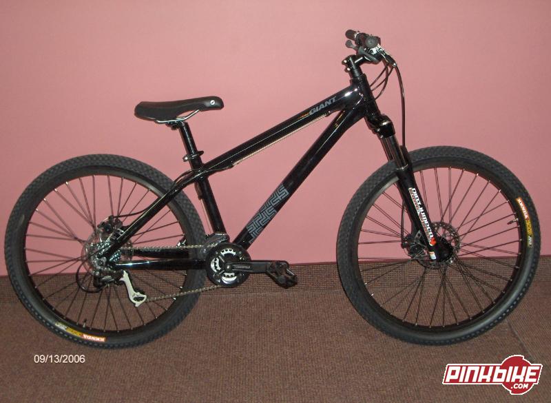 2007 , Giant, STP2, Black For Sale