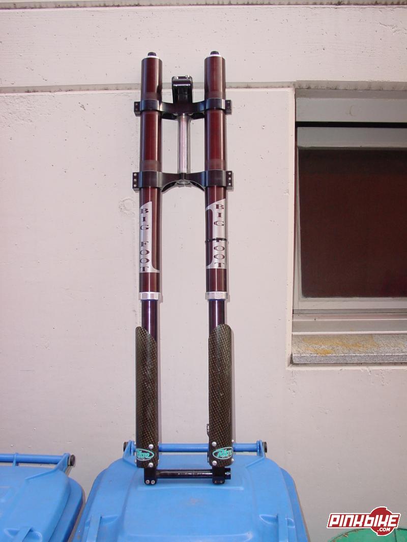 Risse Big Foot at ... in Bellinzona, Switzerland - photo by mauri ...