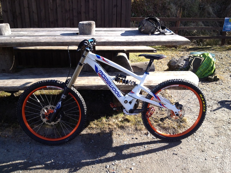 Morewood Izimu DH Large Frame with Crane Creek Shock For Sale