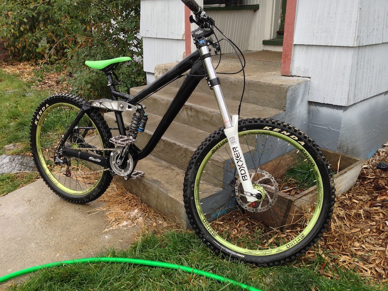 2007 kona stinky- LARGE. Fresh Powdercoat and build. OFFER! For Sale