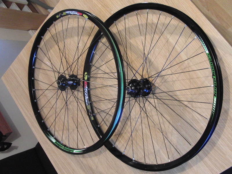 PAIR HOPE HOOPS PRO 2 on MAVIC EN521 26" any axel excellent For Sale