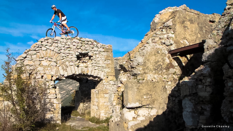 Video: Above the Wall - Pinkbike