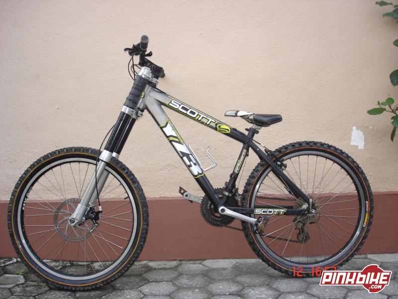 Scott YZ3 at Scott YZ3 in Rio De Janeiro, Brazil - photo by robsonmancebo - Pinkbike