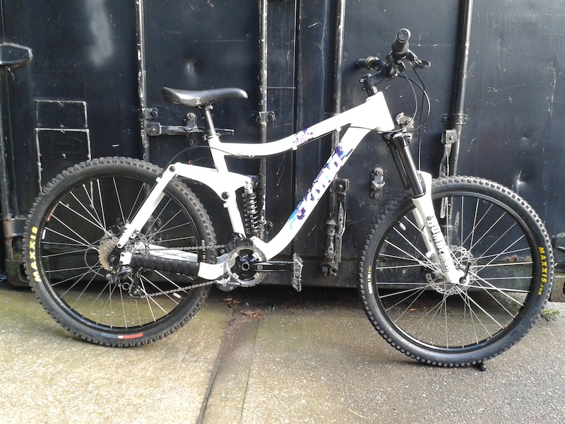 2009 Kona Stinky 6 18" For Sale