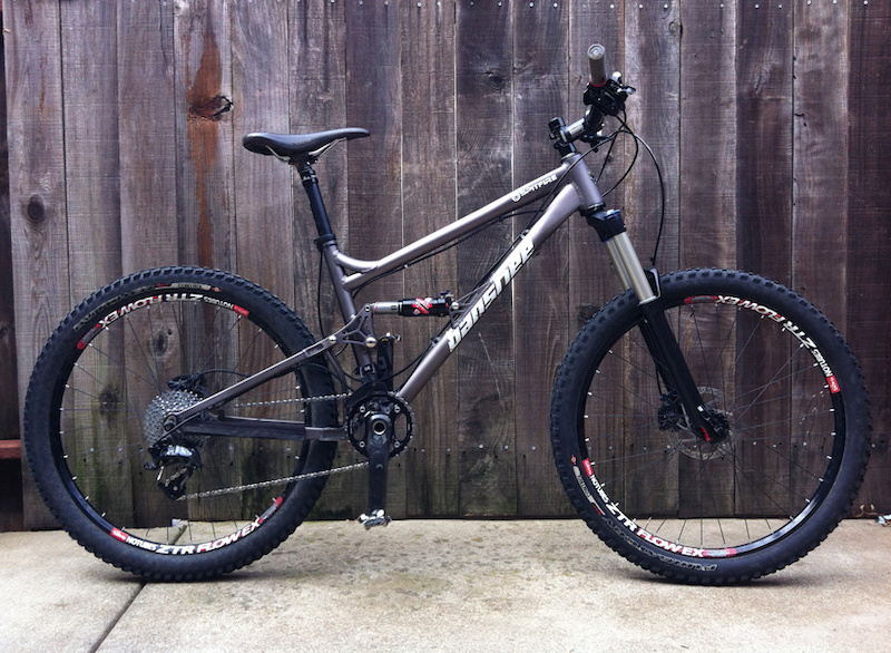 2010 Banshee Spitfire Mountain Bike (Medium) For Sale