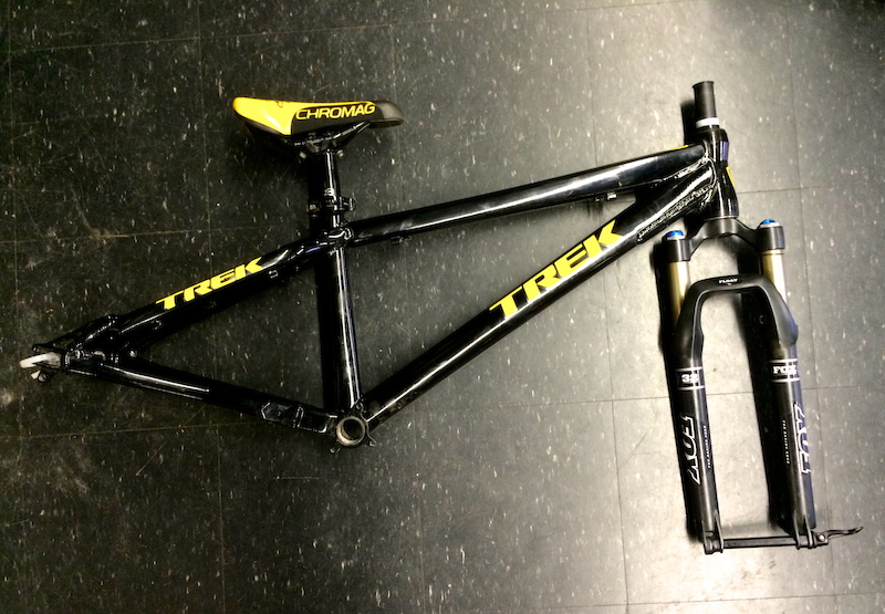 2011 Long Trek Ticket Signature and Fox 32 Float RL. For Sale