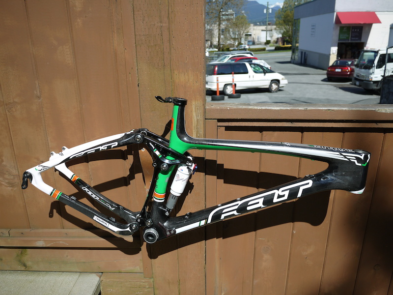 2013 Top of the line Felt Virtue LTD full carbon frame and shock For Sale