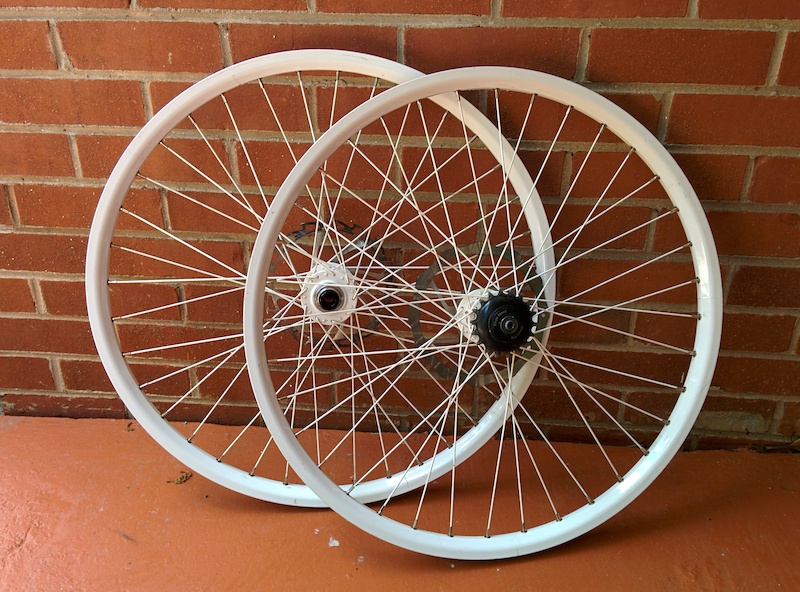 26" Azonic Outlaw 36H wheelset w/ 9mm, 15mm, 20mm adaptors For Sale