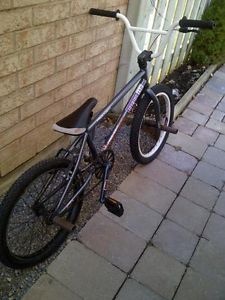 2012 FREE AGENT BMX - MAVERICK For Sale