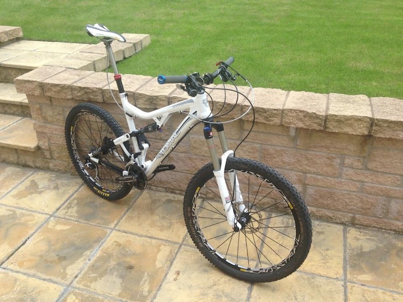 Tomac snyper (Rockshox, santa cruz, intense, raceface) For Sale