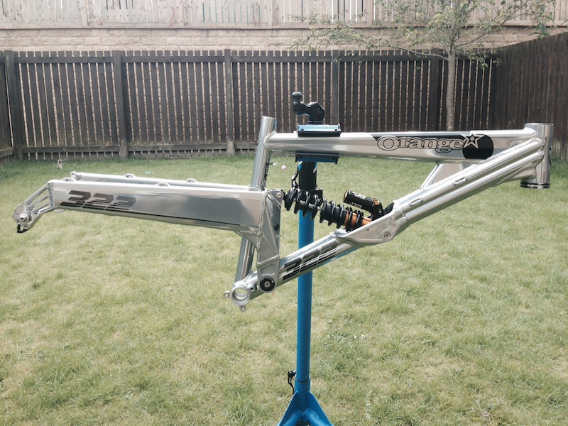 2013 IMMACULATE ORANGE 322 FRAME WITH CANE CREEK (REDUCED) For Sale