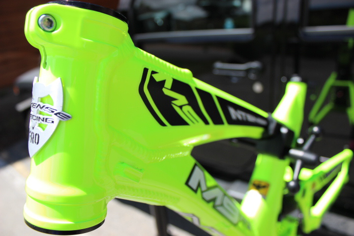 2013 New Intense M9 Medium Frame Flo Yellow For Sale