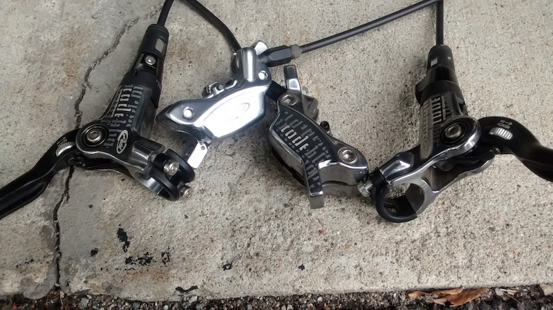 2011 avid code brake set front and rear. For Sale