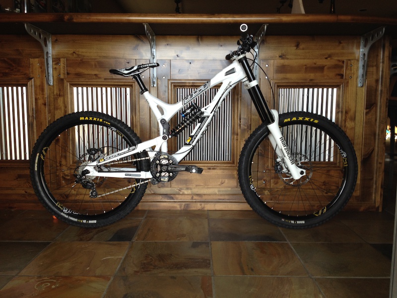 2013 Intense 951 Custom w/ Only 2 Rides For Sale