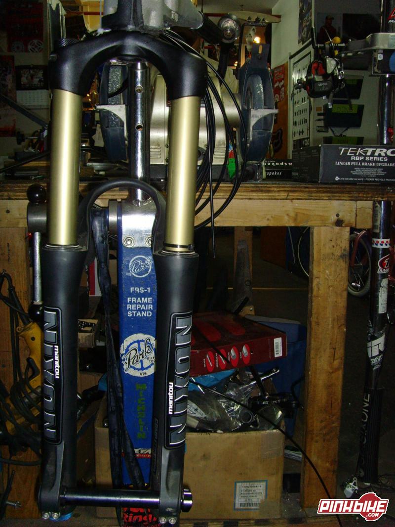 2005 Manitou Nixon Comp- 145mm Black For Sale