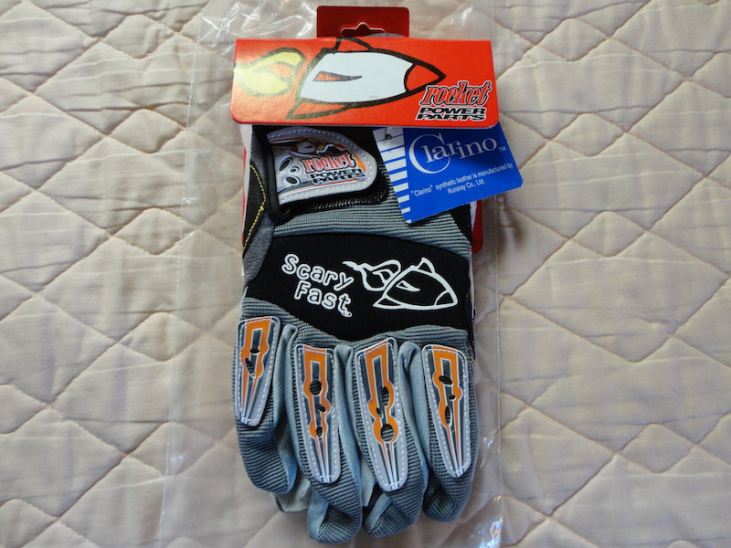 2000 Rocket Power Parts Scary Fast xc GLOVES For Sale