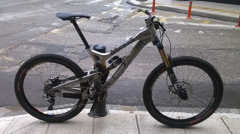 2011 Intense SS2 Enduro bike For Sale