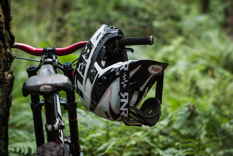 Video: Phil Atwill Rides Hindhead - Pinkbike