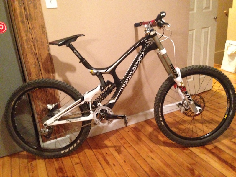 2012 Santa Cruz V10, carbon/aluminum, medium For Sale