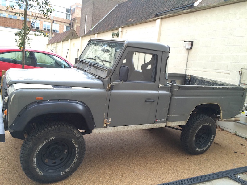 LAND ROVER DEFENDER 110 HI CAPACITY / V8 3.5 PETROL For Sale