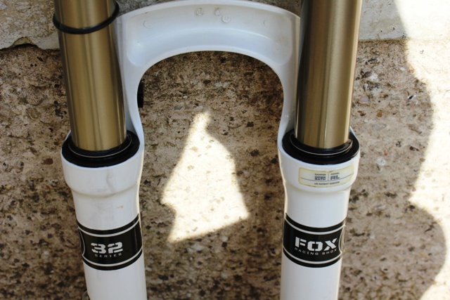 2011 Fox F100 RL-11, tapered steerer, QR15, 100mm travel For Sale