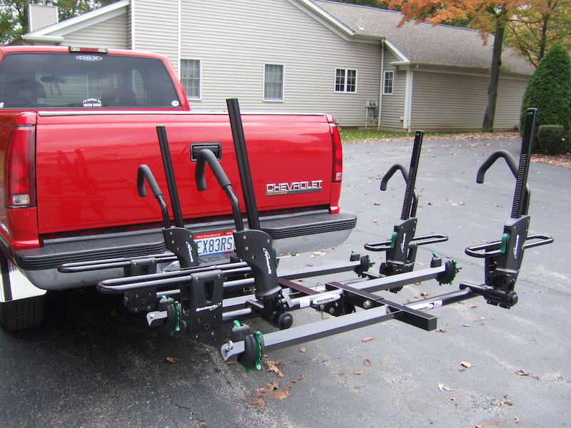 An original Sportworks TranSport T1 (pre Thule) 4-bike carri For Sale