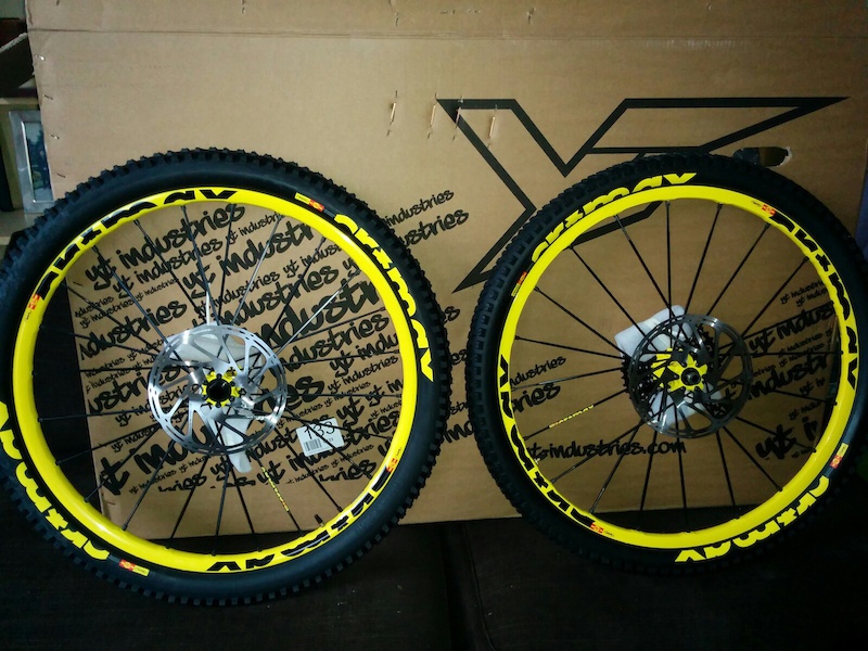 2015 New - Unused Mavic Crossmax Enduro WTS 650B Wheelset For Sale
