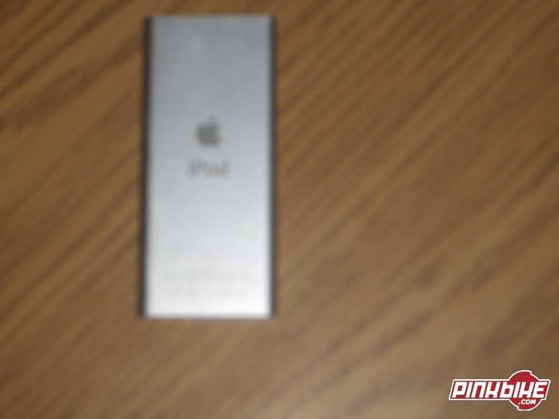 brand new 2gb silver ipod For Sale