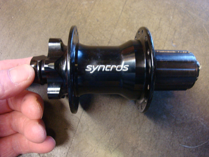 SYNCROS DH 32h Hub 6 bolt For Sale