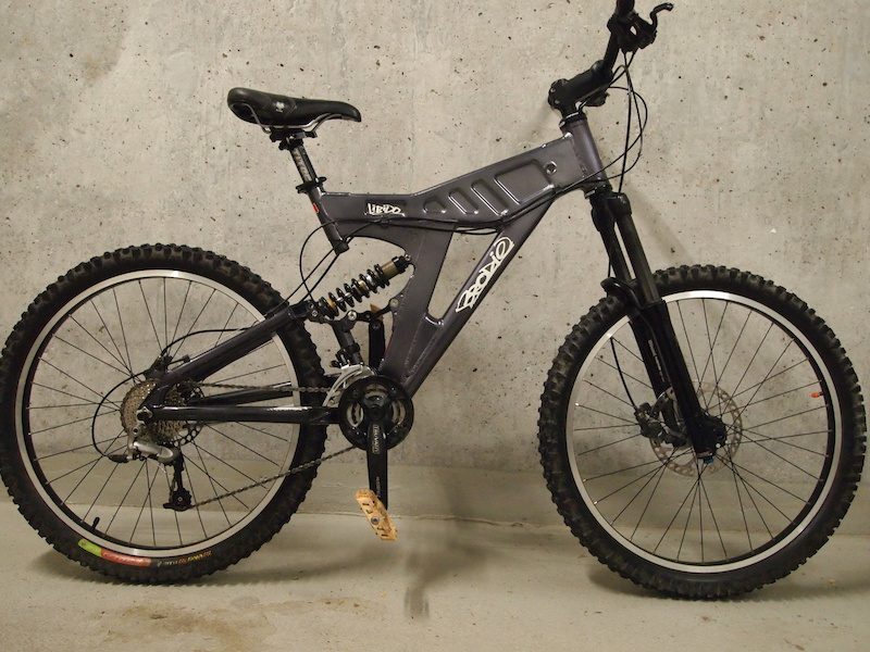 2005 Brodie Libido - size large - Excellent condition For Sale