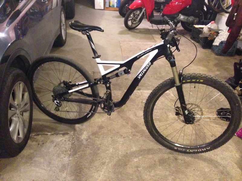 2011 Specialized Stumpjumper 29 with full lockout For Sale