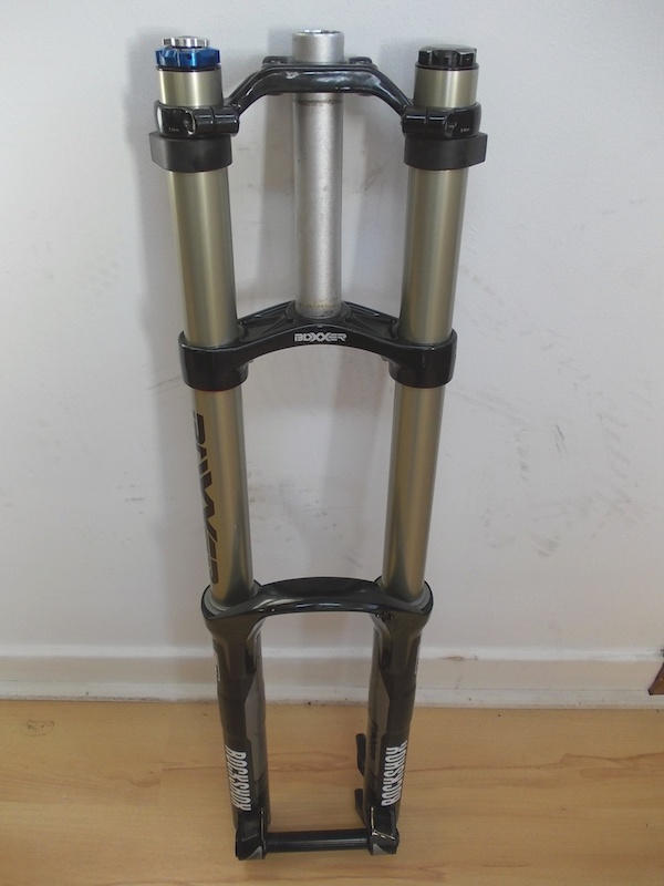 2013 Rockshox BoXXer R2C2 Forks-Coil 200mm Maxle DH MTB Black 1 1 For Sale