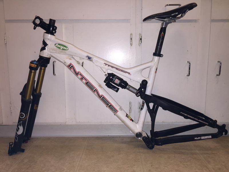 2010 Intense Tracer VP Medium RockShox Monarch Plus RC3 For Sale