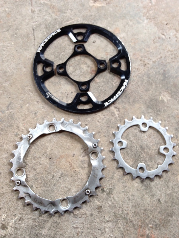 2012 Race Face Bash Guard with 32T & 22T chainrings For Sale