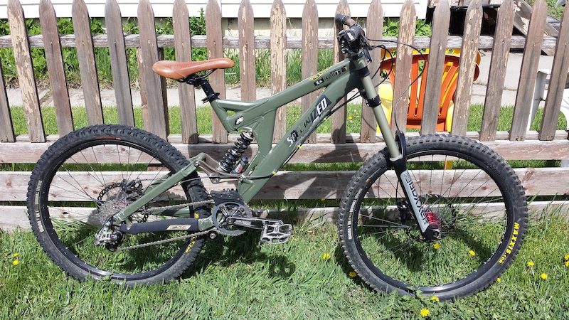 2006 Specialized Big Hit 1 - DH mountain bike Watch|Share |Print| For Sale