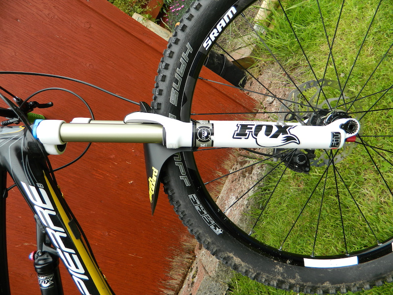 2013 Fox 32 160mm 15QR White PRICE DROP For Sale