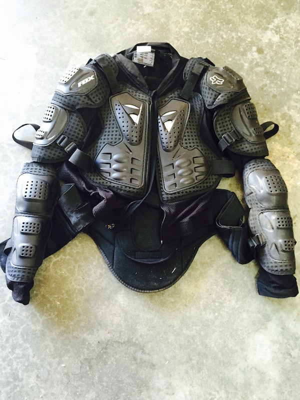 2015 Fox Titan body armor vest, worn twice For Sale