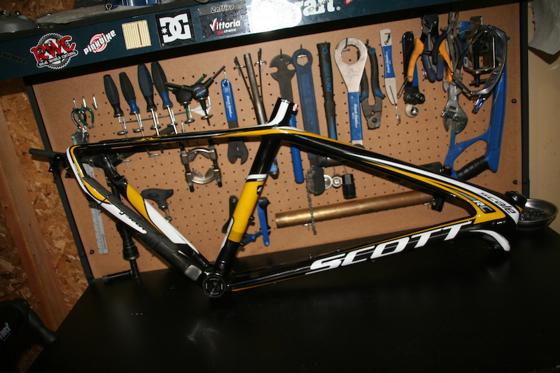 Scott Scale RC carbon frame + headset and BB For Sale