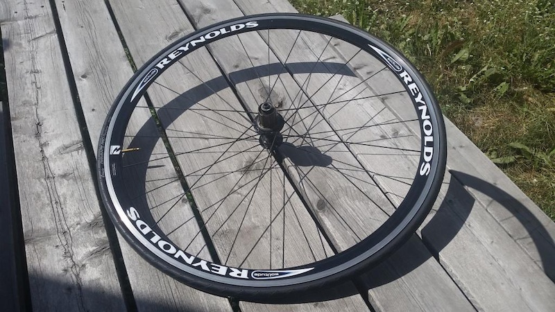 Reynolds Solitude Rear wheel - Shimano For Sale