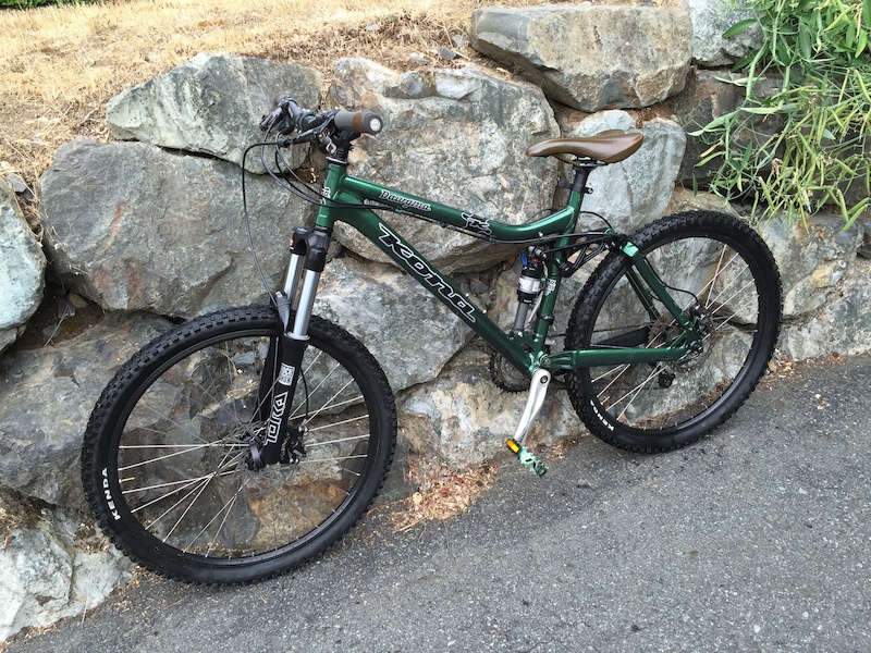 2009 Kona Dawgma 18" (Women's) full suspension, good condition! For Sale