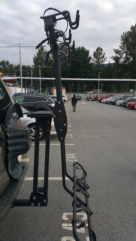 2014 Softride Hang5 hitch mounted bike rack. For Sale