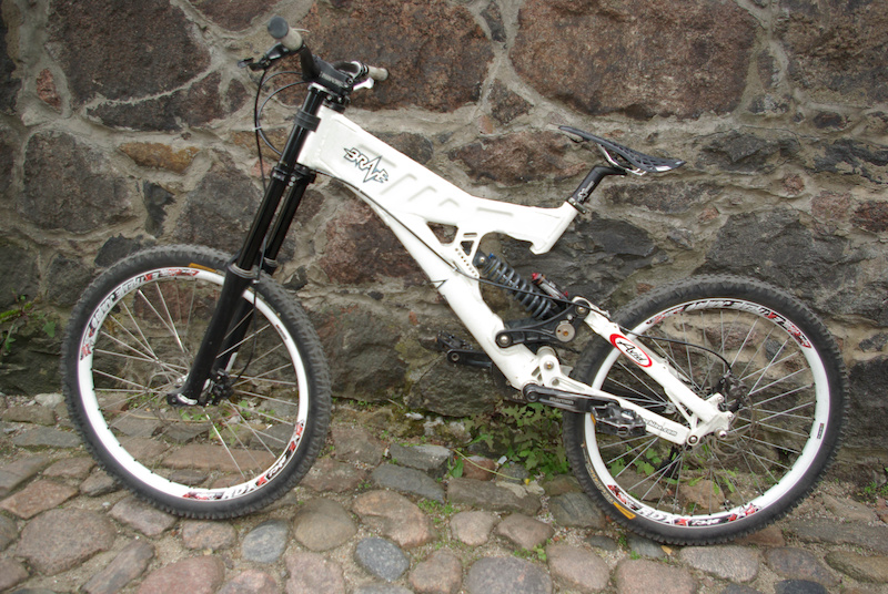Brave machine 22 DH bike size M For Sale